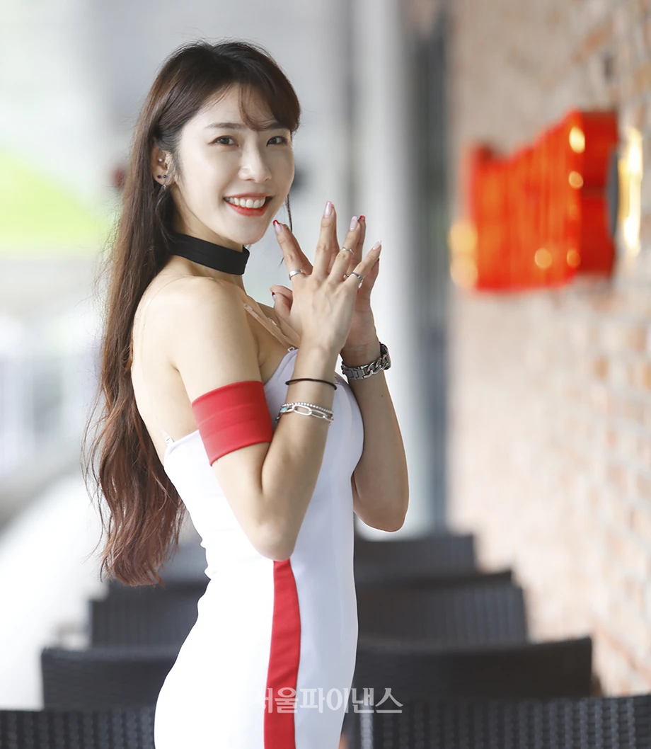 레이싱모델 이영 - 인플루언서 게시판 | 이토랜드